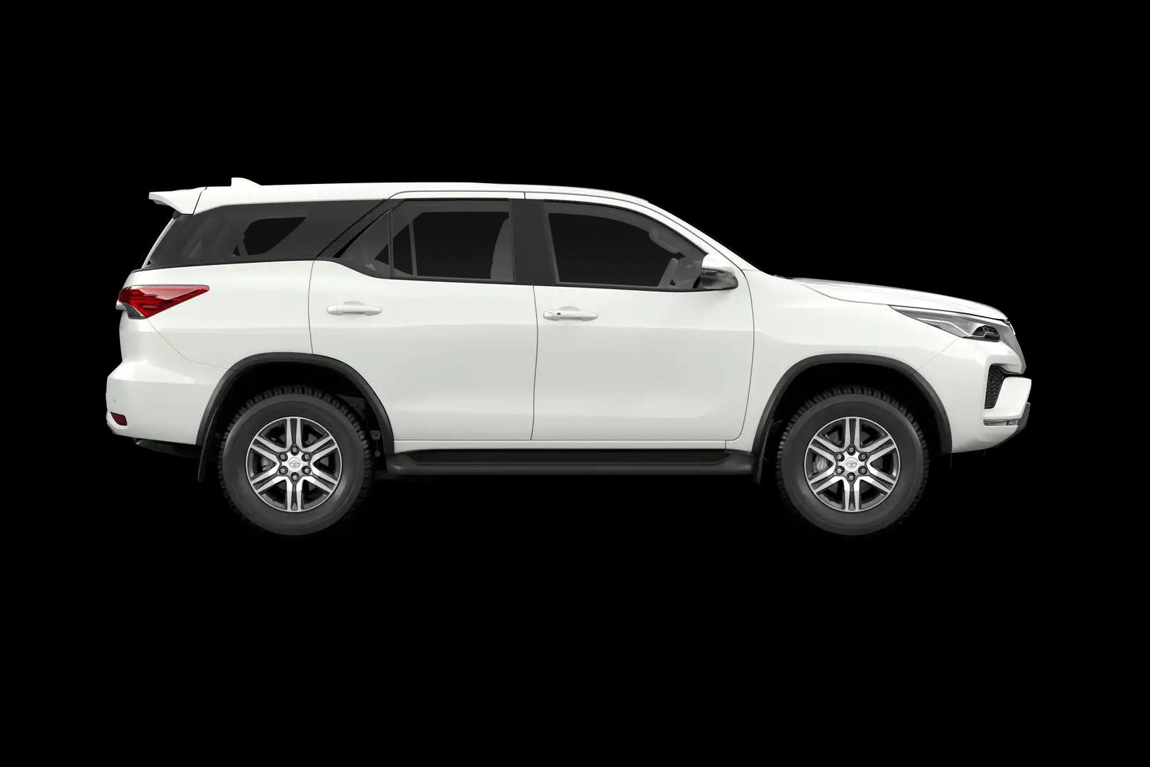 Fortuner White