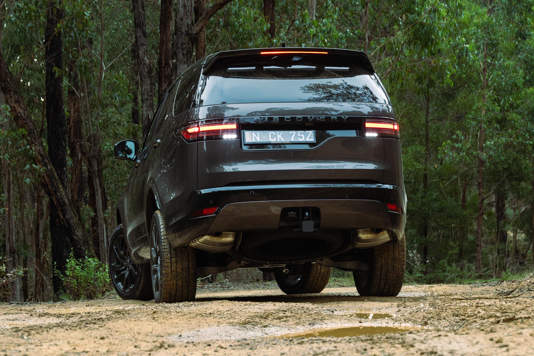 Land Rover Discovery New 2025 Land Rover Discovery Dynamic SE SUV In