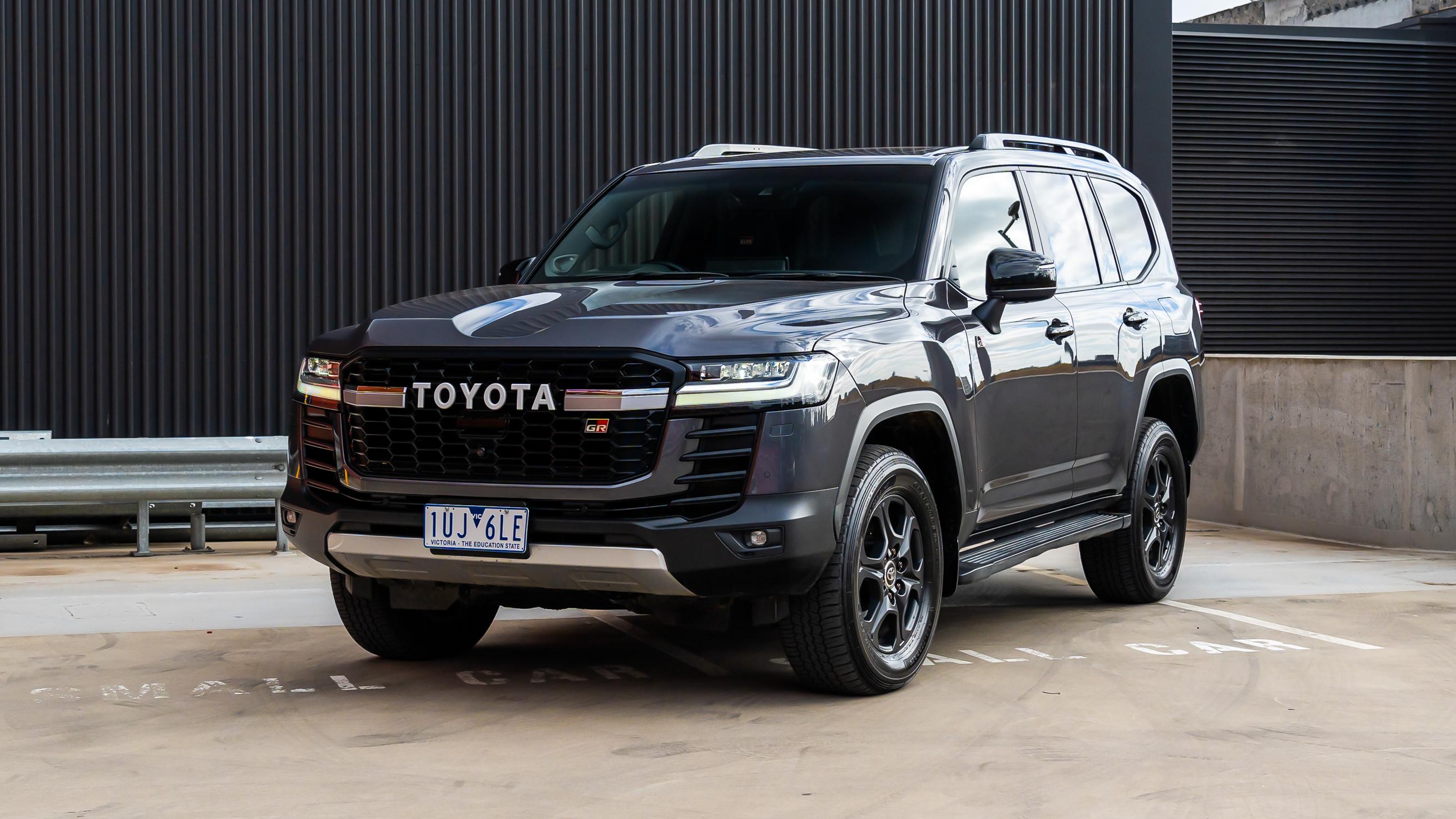 Toyota Land Cruiser 2024 V8