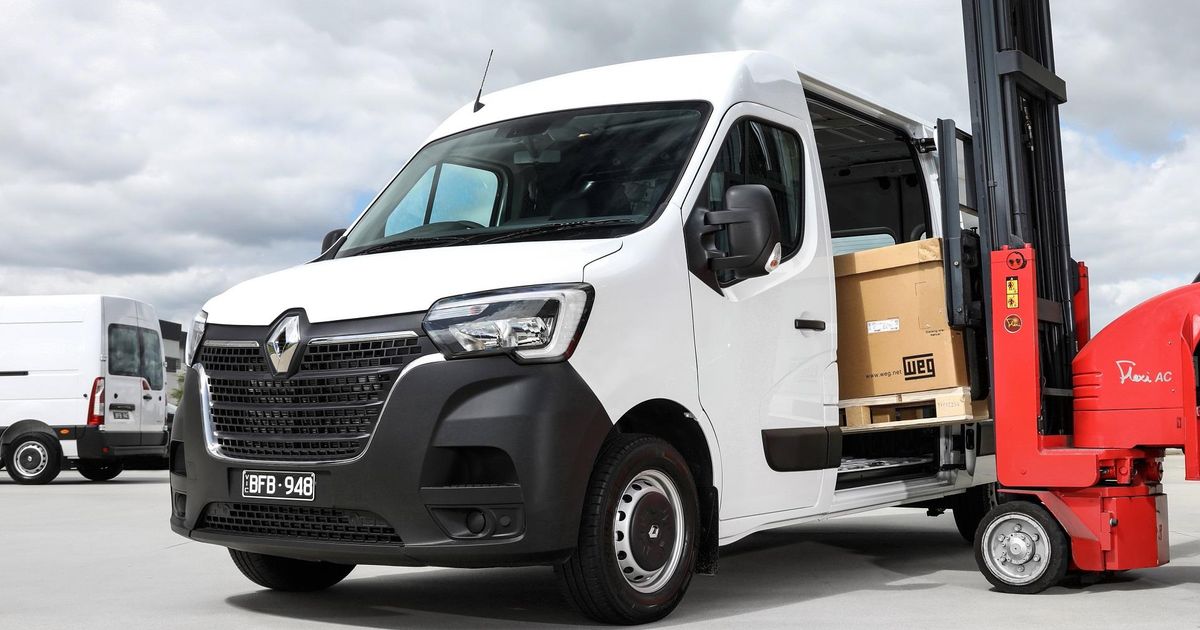 Renault reveals capped-price van servicing | CarExpert