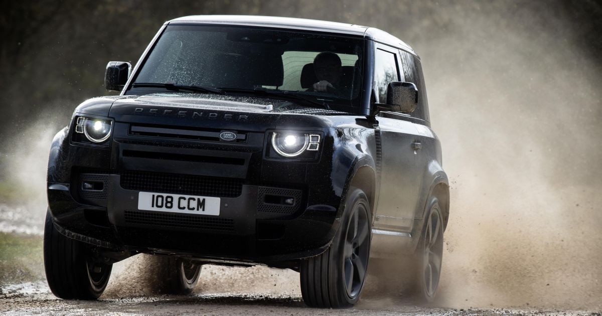 Land Rover Defender SVR to use BMW V8 – report | CarExpert
