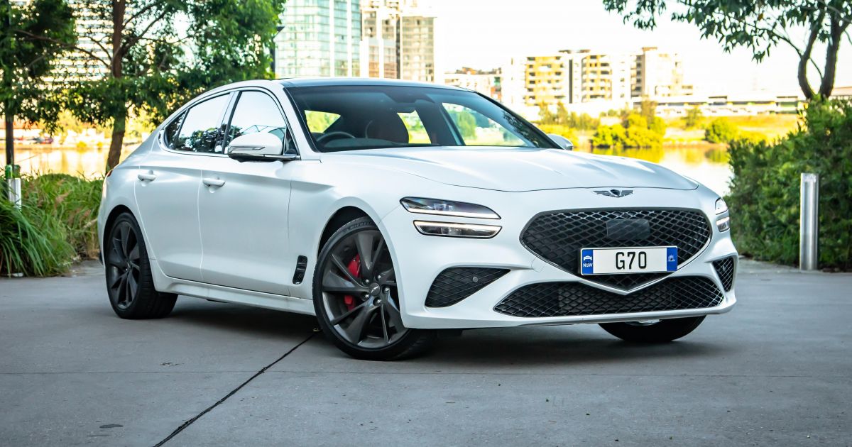 2022 Genesis G70 3.3T Sport review | CarExpert