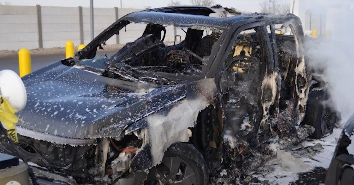 Ford's electric ute fire caught on camera | CarExpert