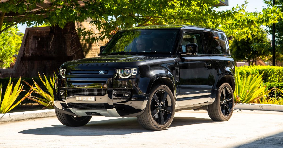 2023 Land Rover Defender 90 V8 review | CarExpert