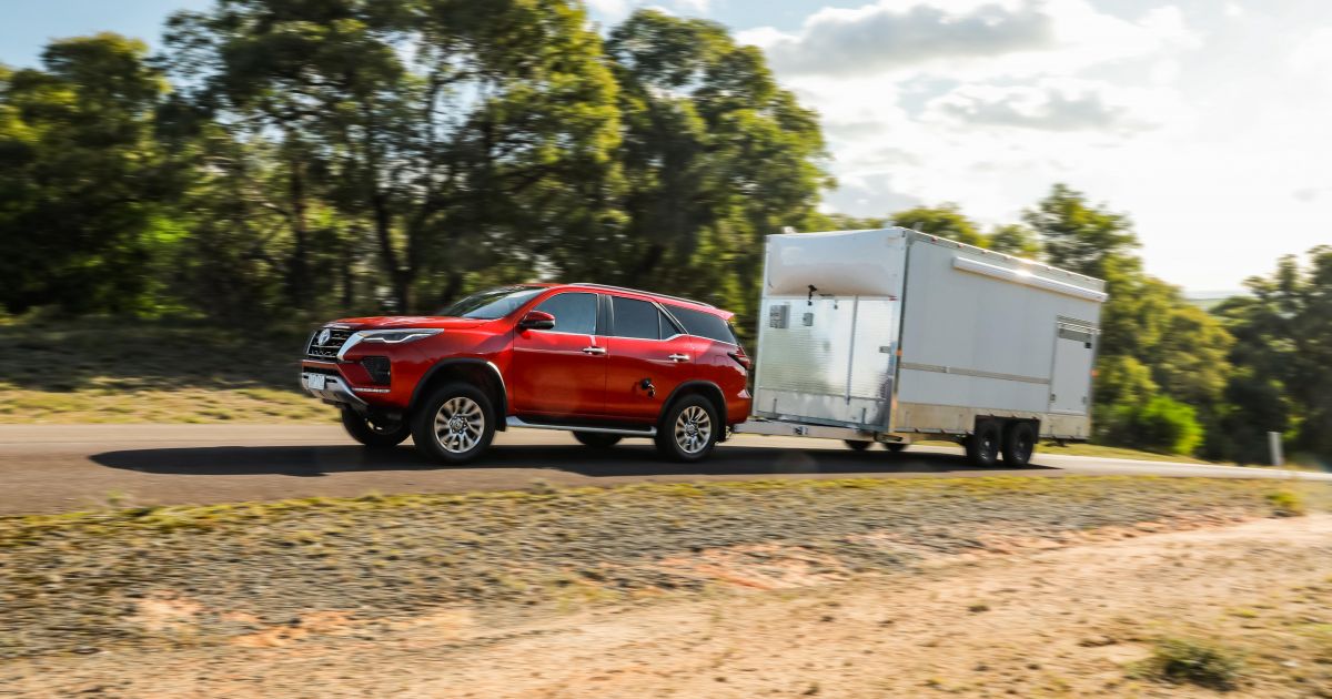 Is it legal for L platers to tow a trailer? | CarExpert