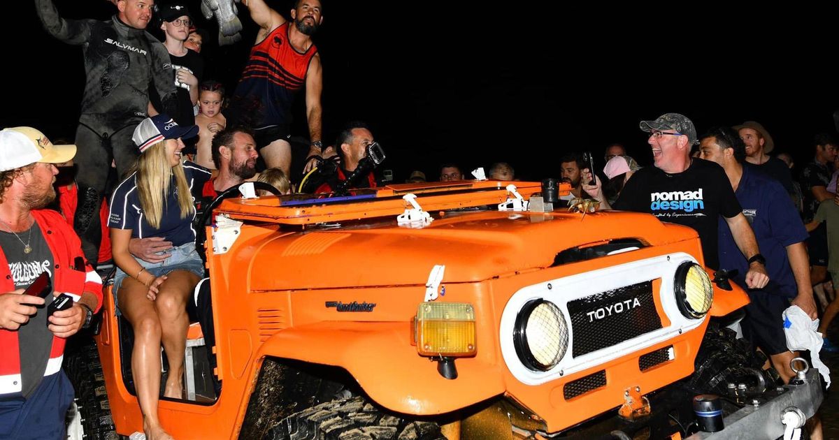 Electric Toyota LandCruiser drives 7km underwater | CarExpert