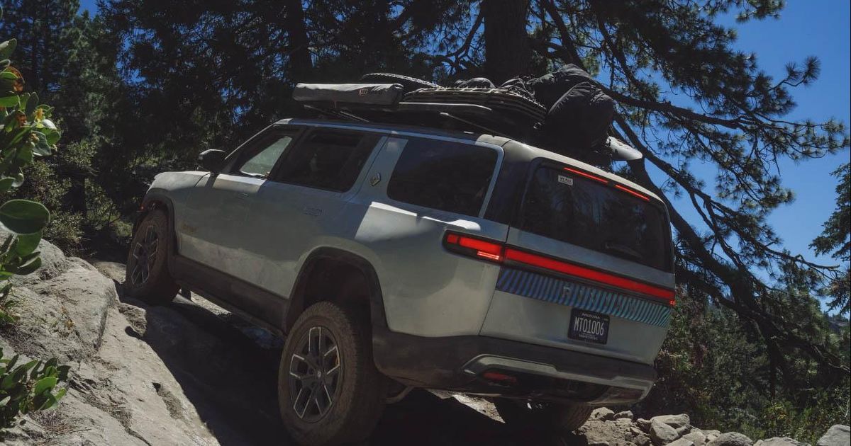 Rivian beats Jeep with a Rubicon-tackling electric SUV | CarExpert