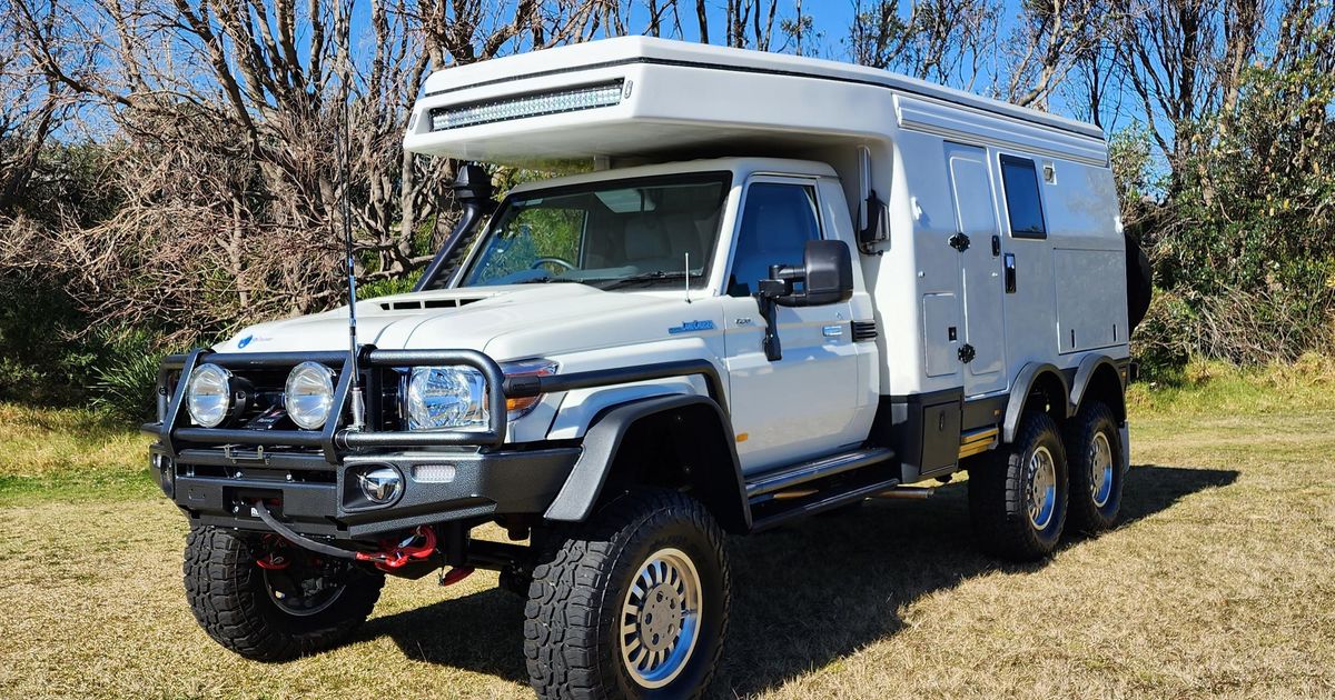 Six-wheel drive LandCruiser 79 motorhome is here to crush continents ...