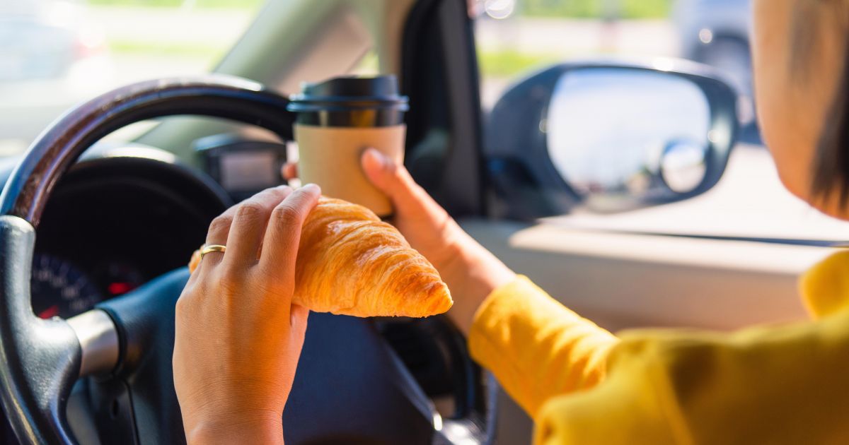 Is it legal to eat while driving in Australia? | CarExpert