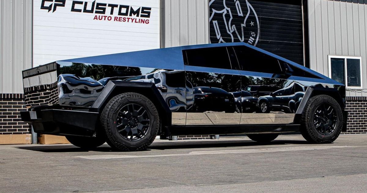 Mirror-finish Tesla Cybertrucks are the distracting yet legal new trend ...