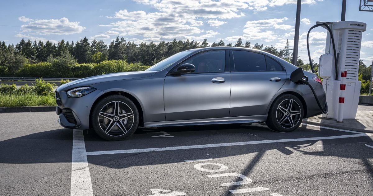 2025 Mercedes-Benz C350e: Plug-in hybrid sedan confirmed for Australia | CarExpert