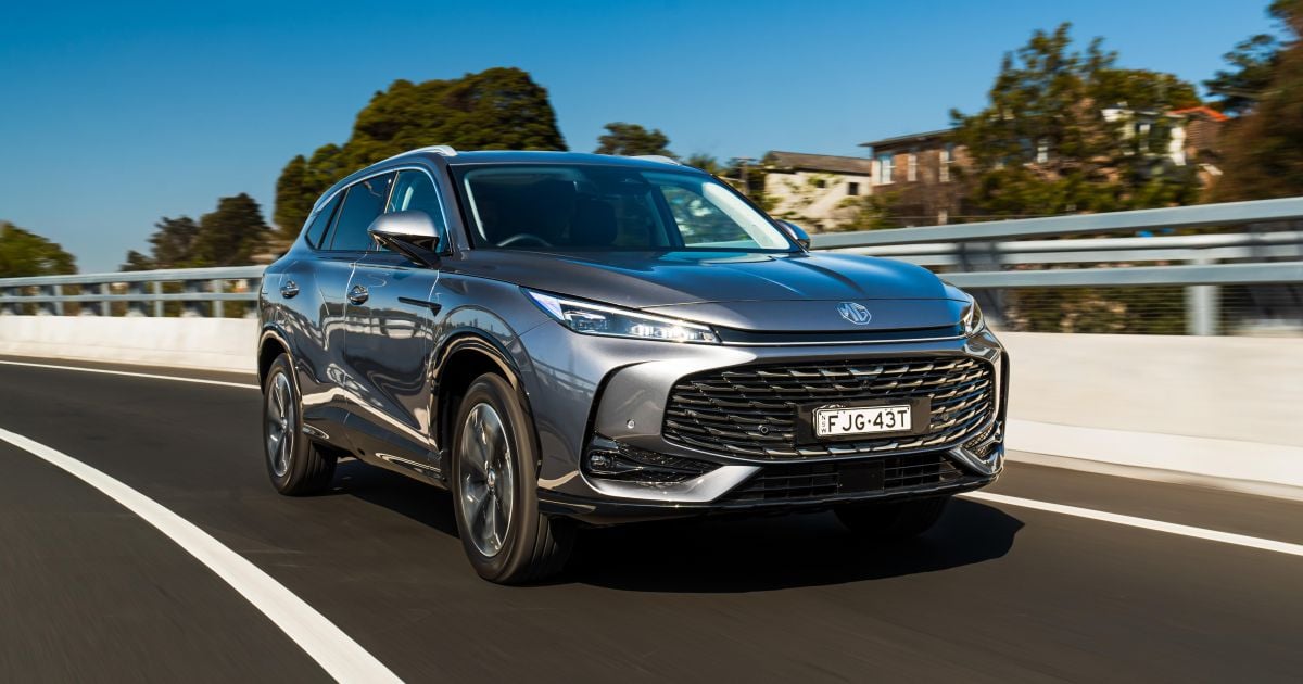 2025 MG HS review | CarExpert