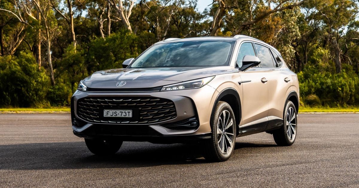 2025 MG HS Essence review | CarExpert