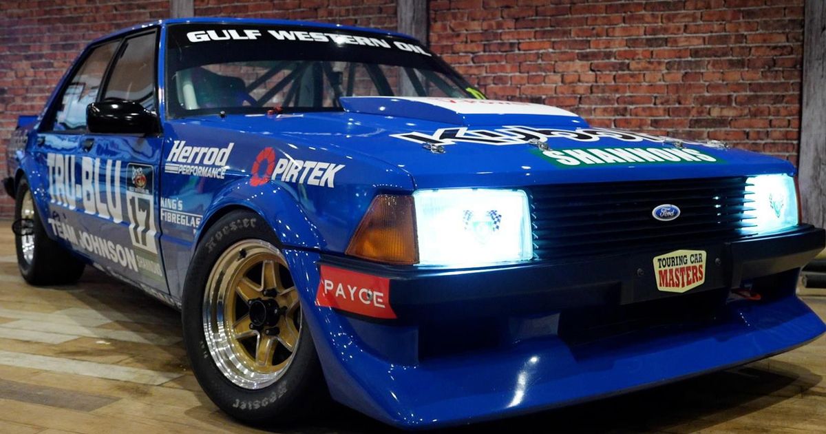 Ford Falcon, number plate from Australian racing royalty head to ...