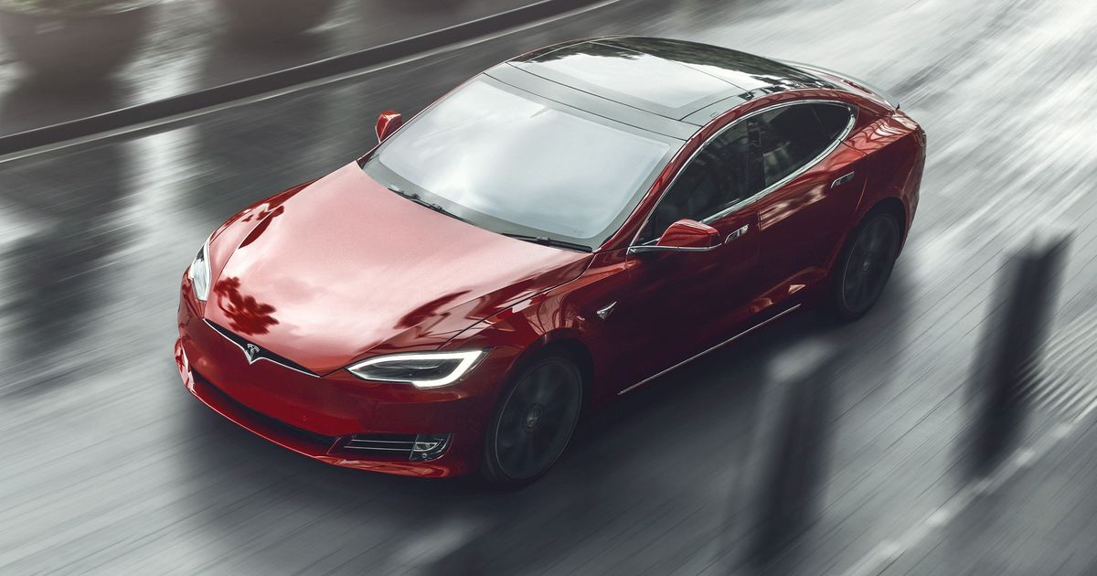 Tesla Australia cuts Premium Connectivity pricing after backlash ...