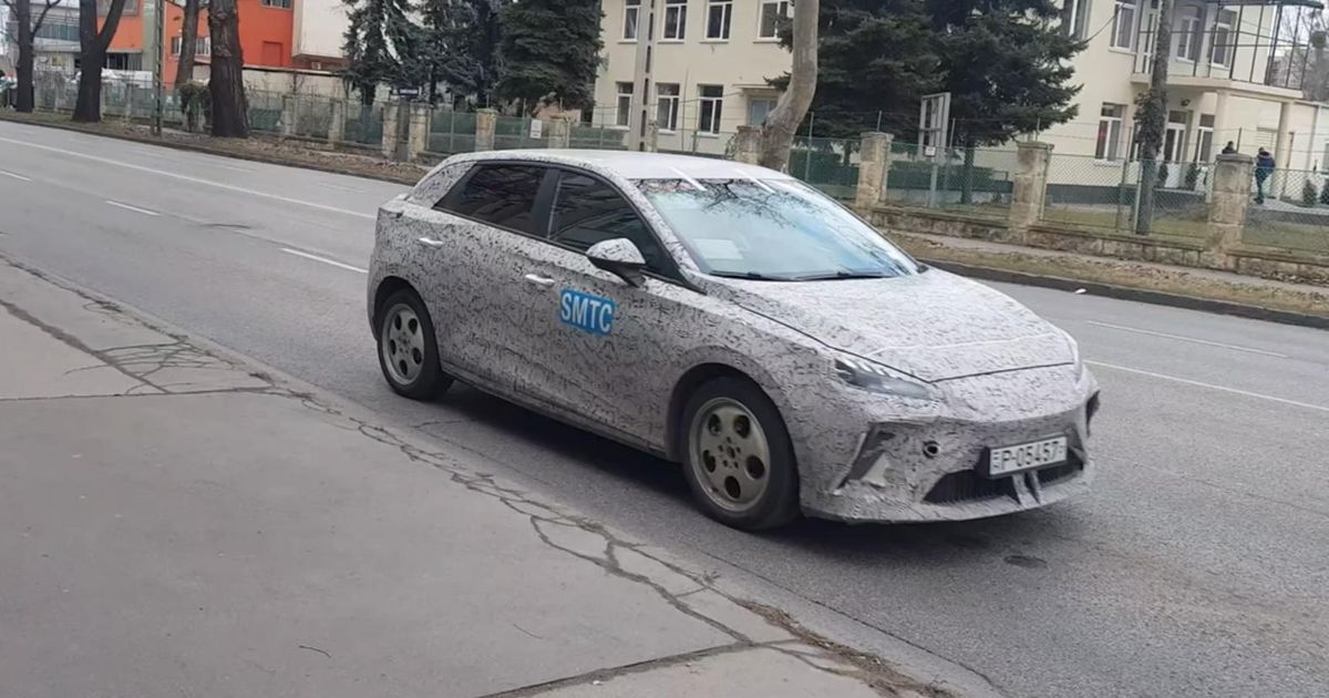 2023 MG electric hatch spied | CarExpert