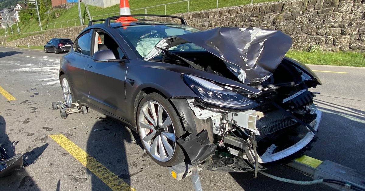 Why electric vehicles are being written off over minor battery damage ...