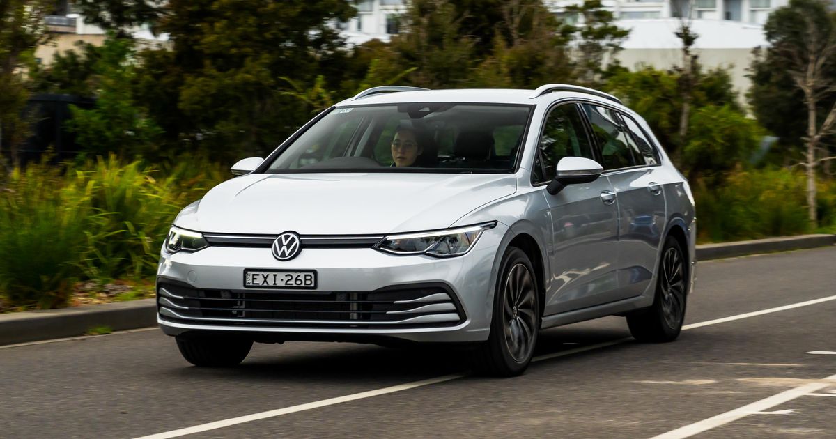2023 Volkswagen Golf Life Wagon review | CarExpert