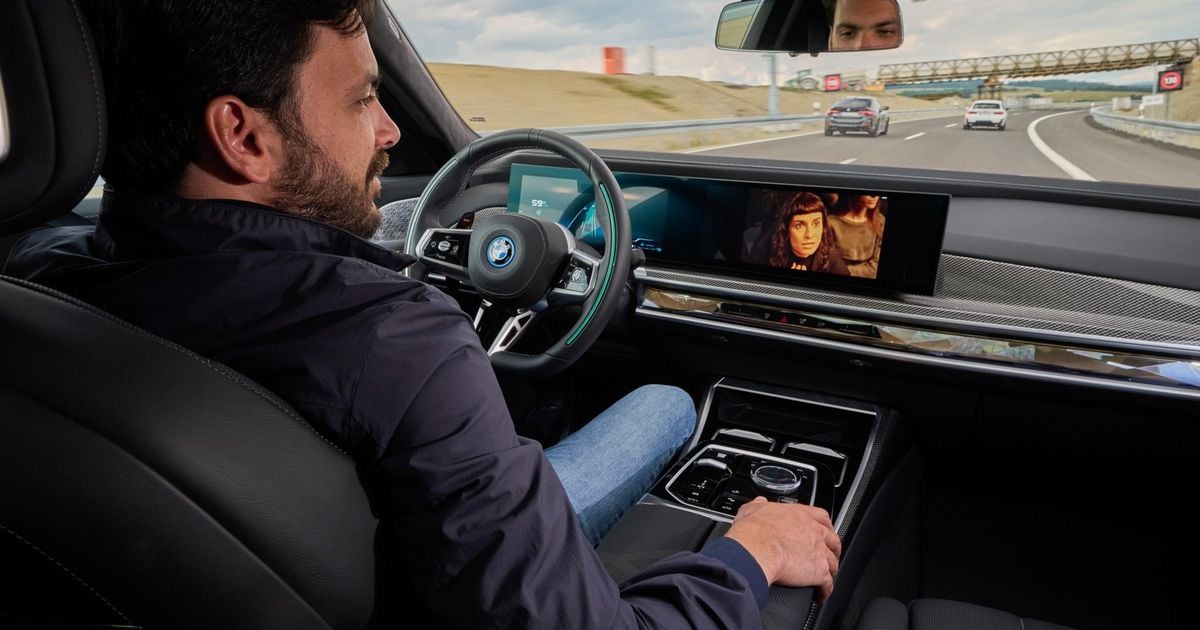 Hands off! BMW 7 Series getting even smarter autonomous tech... but not ...