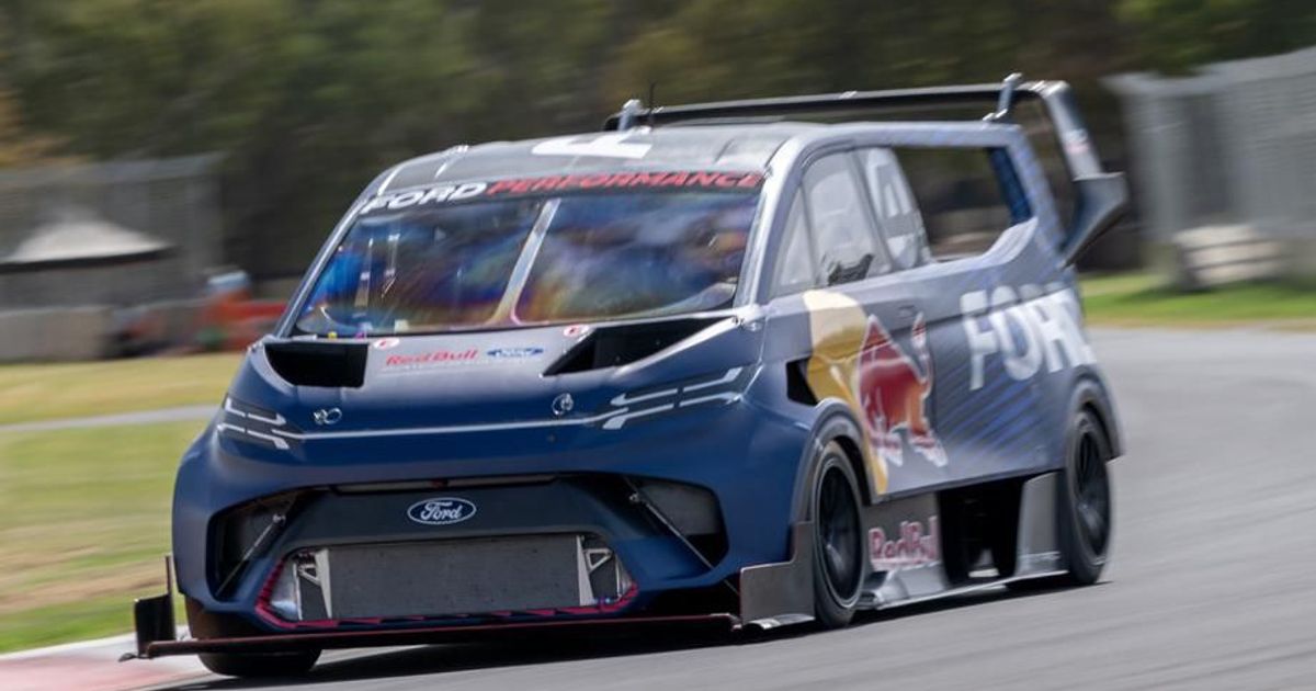 A brain-rearranging ride in the electric Ford SuperVan | CarExpert