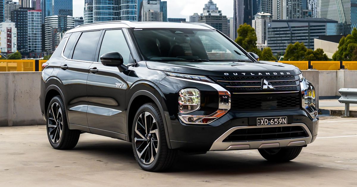 2024 Mitsubishi Outlander PHEV Exceed Tourer review | CarExpert
