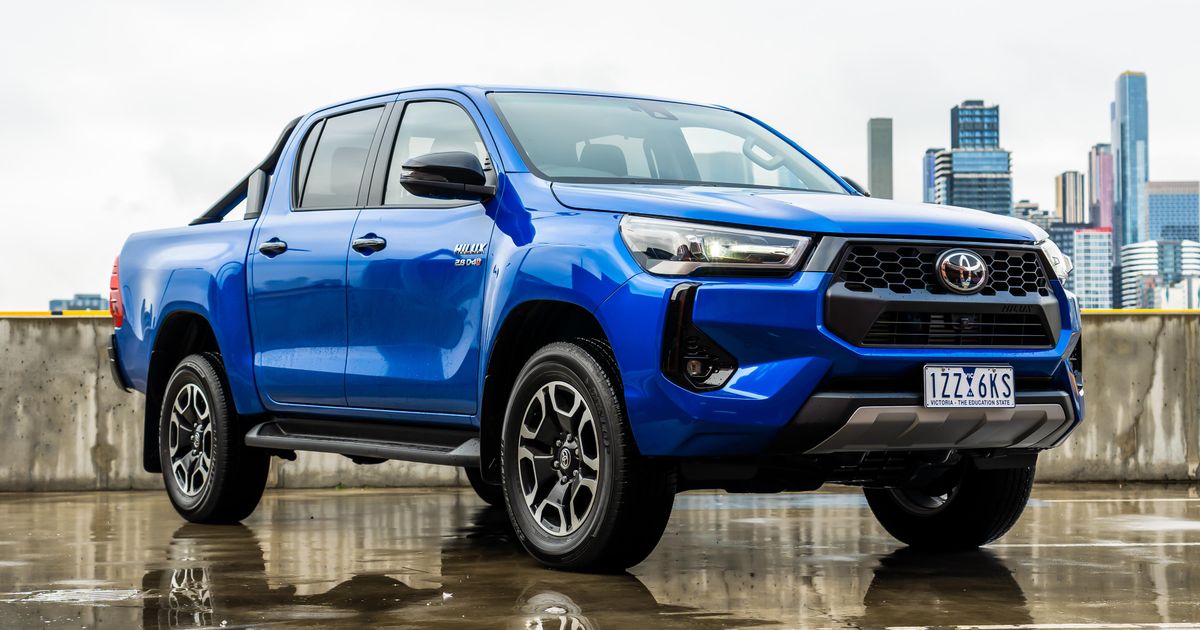 2024 Toyota HiLux SR5 V-Active review | CarExpert
