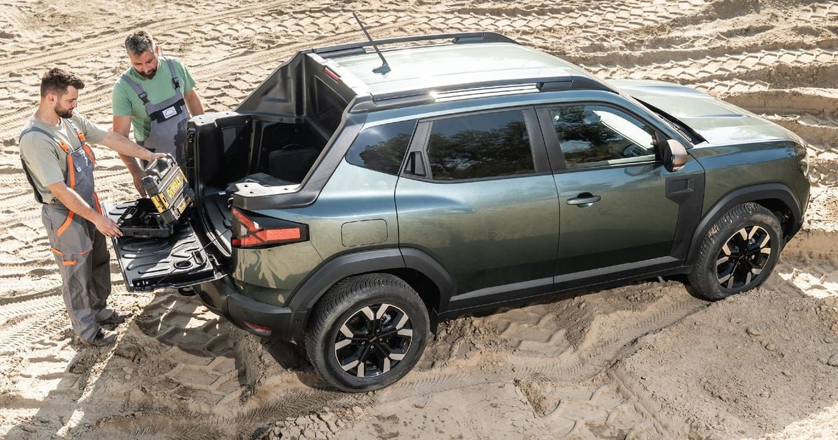 Renault Duster ute revealed with a tiny tray | CarExpert