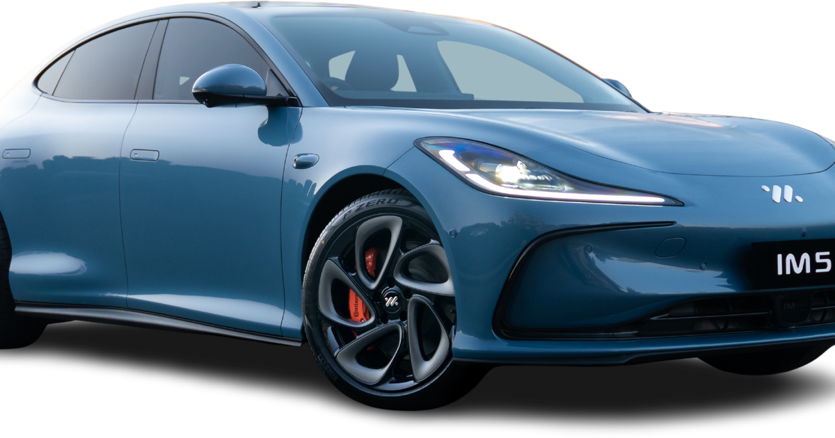 MG IM5 Reviews - Models & Range | CarExpert
