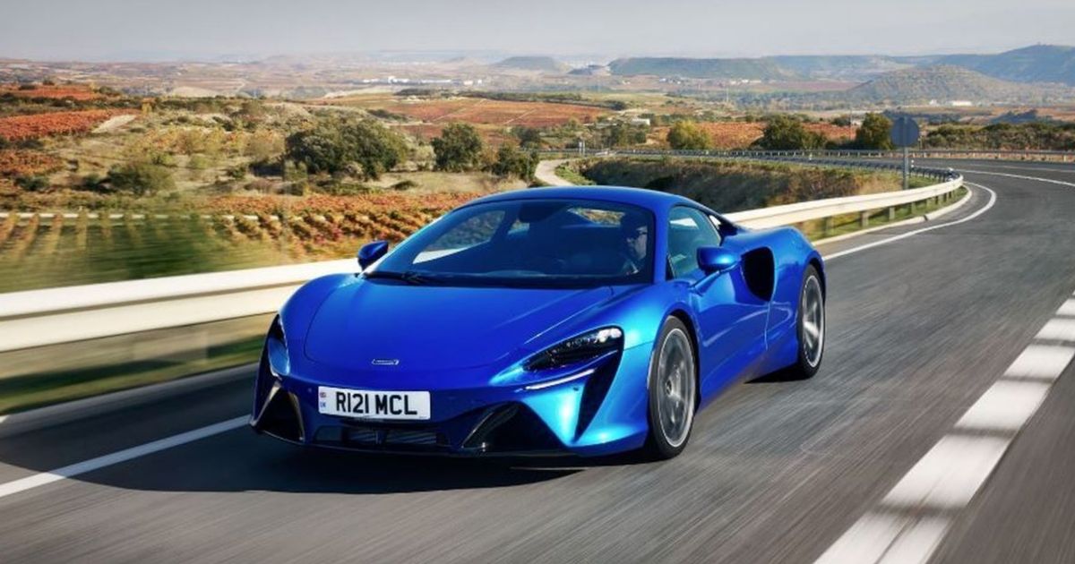 VISION (HYBRID) Price & Specifications | CarExpert