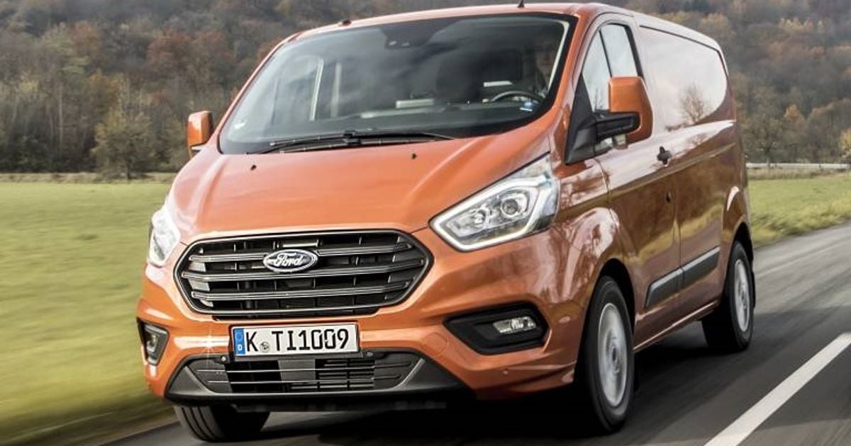 2018 Ford Transit Custom 300S (SWB) Price & Specifications | CarExpert