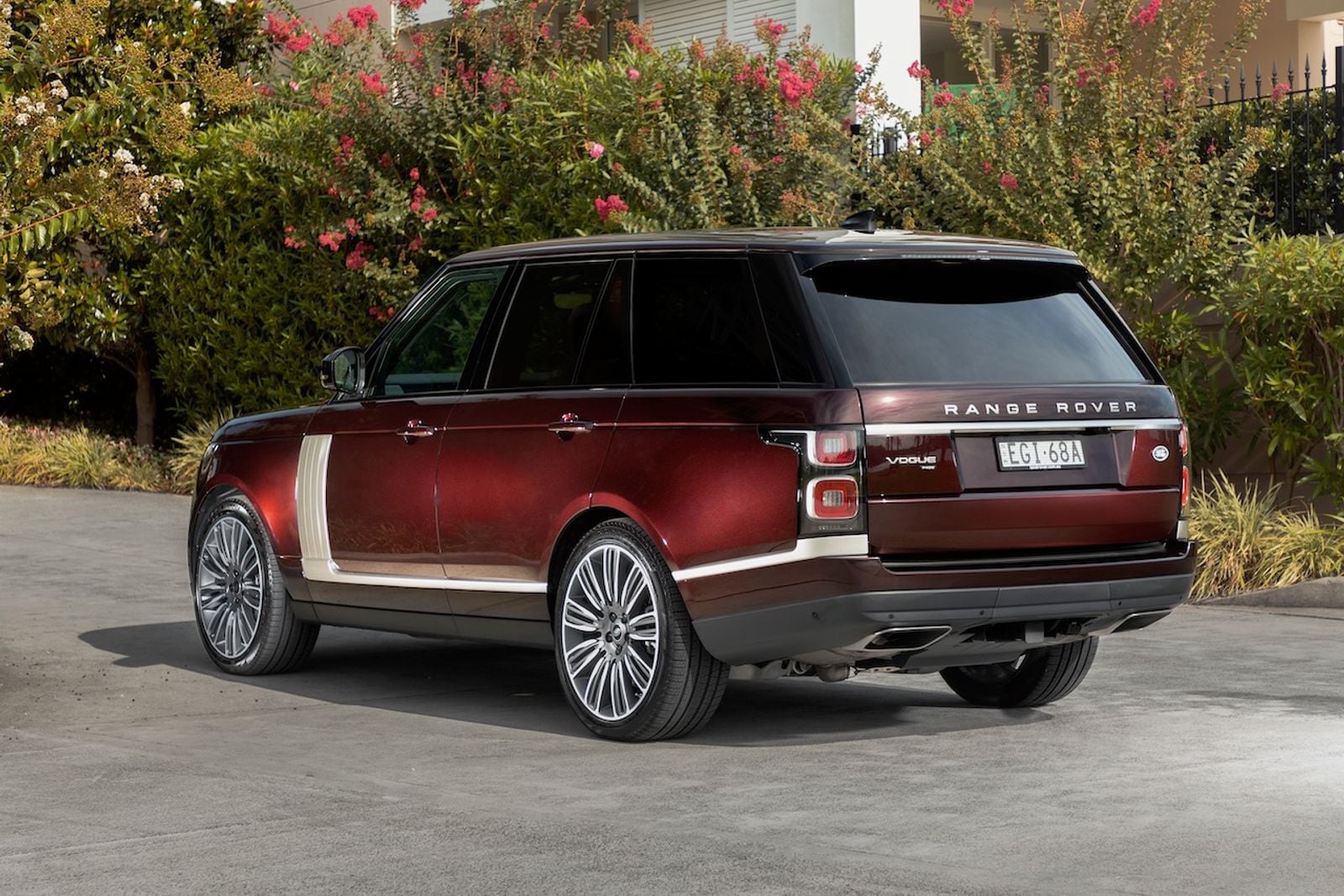 2020 Range Rover Vogue P400 Review | CarExpert