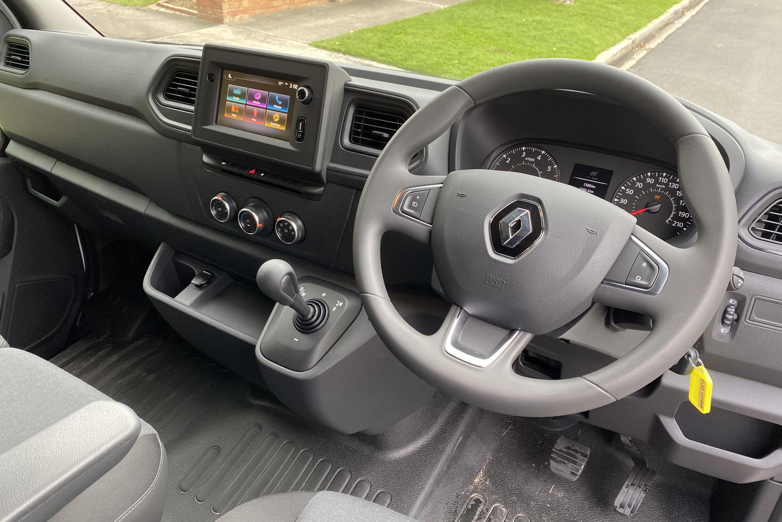 2020 Renault Master LWB review | CarExpert