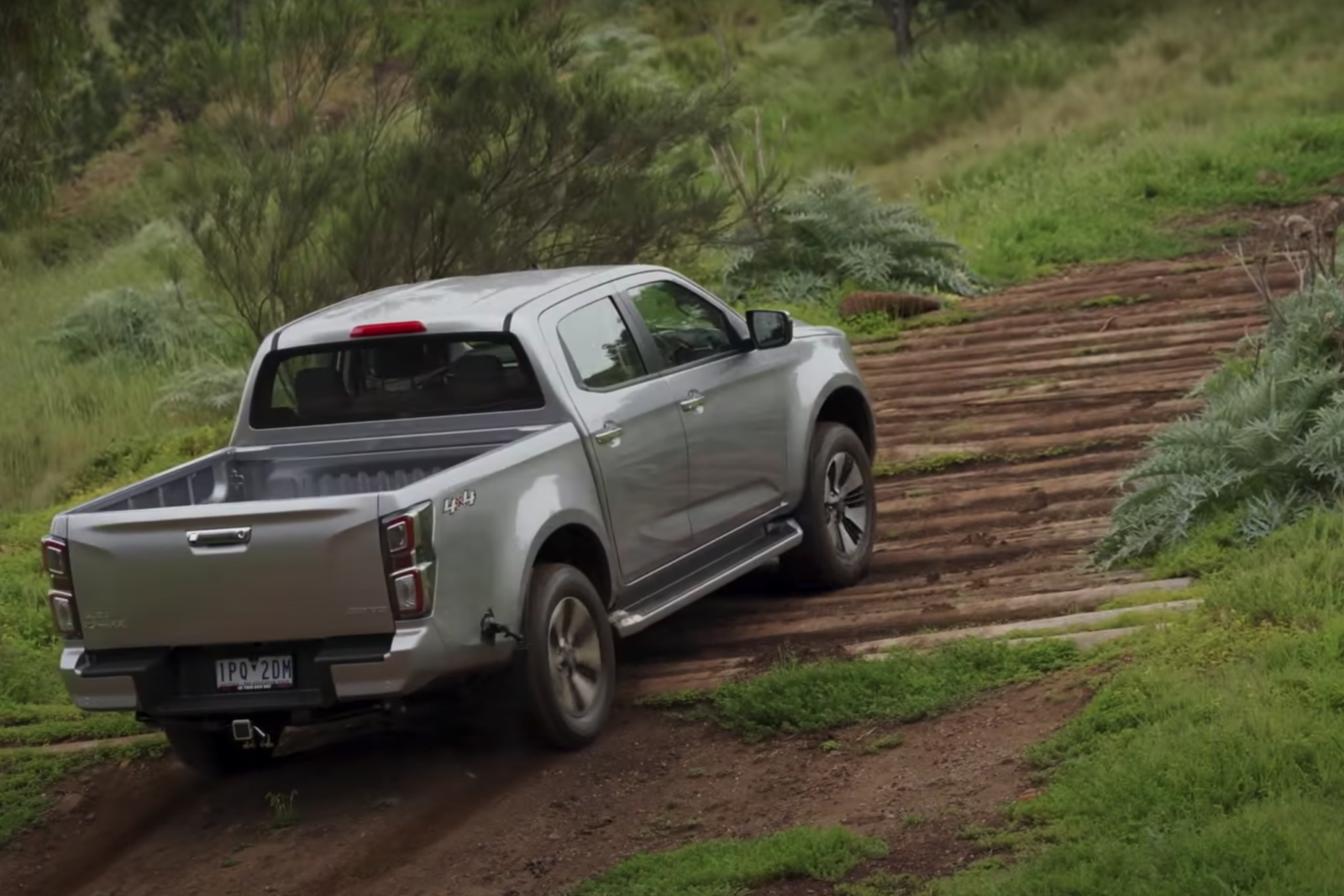 4WD modes explained: Differential lock, 2H, 4H, 4L and hill descent control | CarExpert