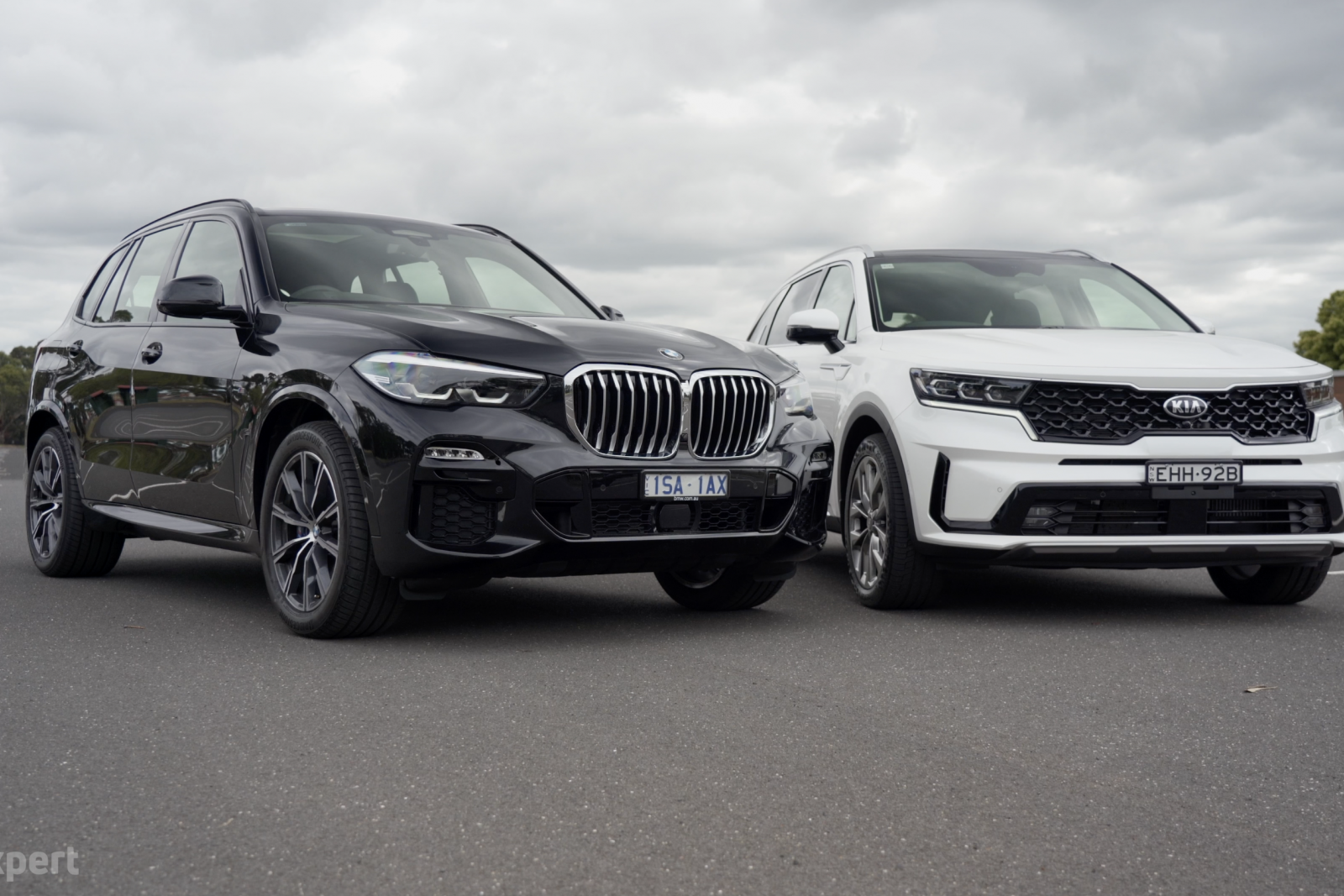 How do parking sensors work? Radar and remote parking technology ...