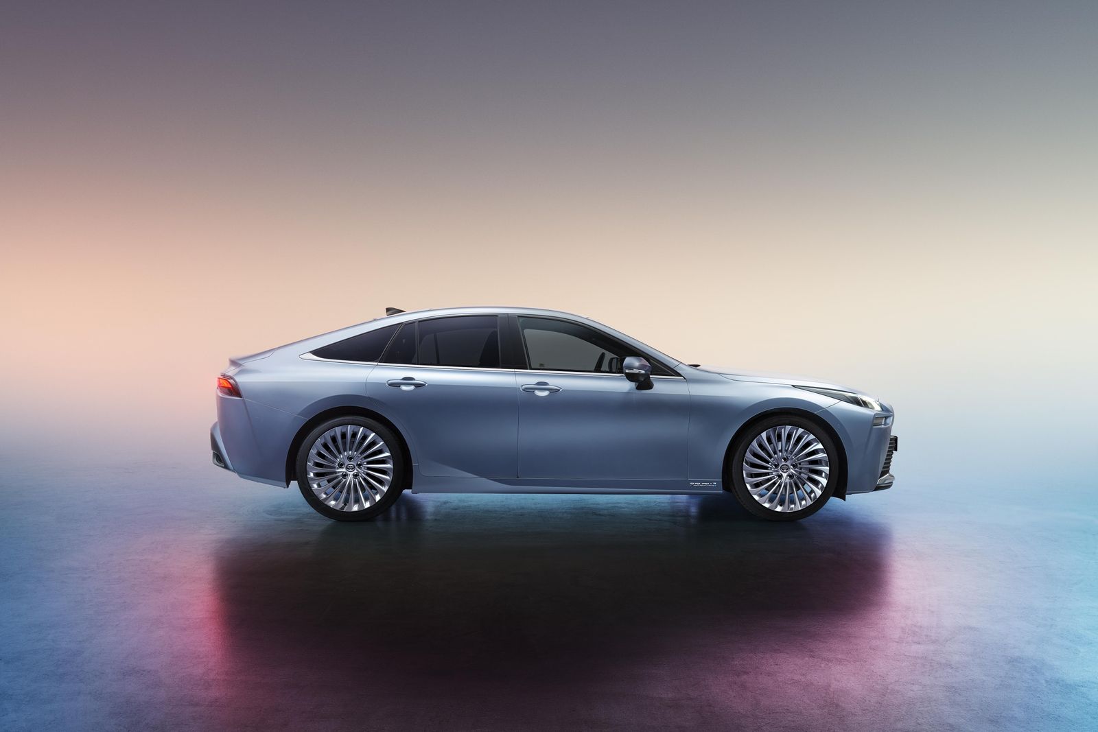 Toyota Mirai launches overseas in December, Australian launch ...