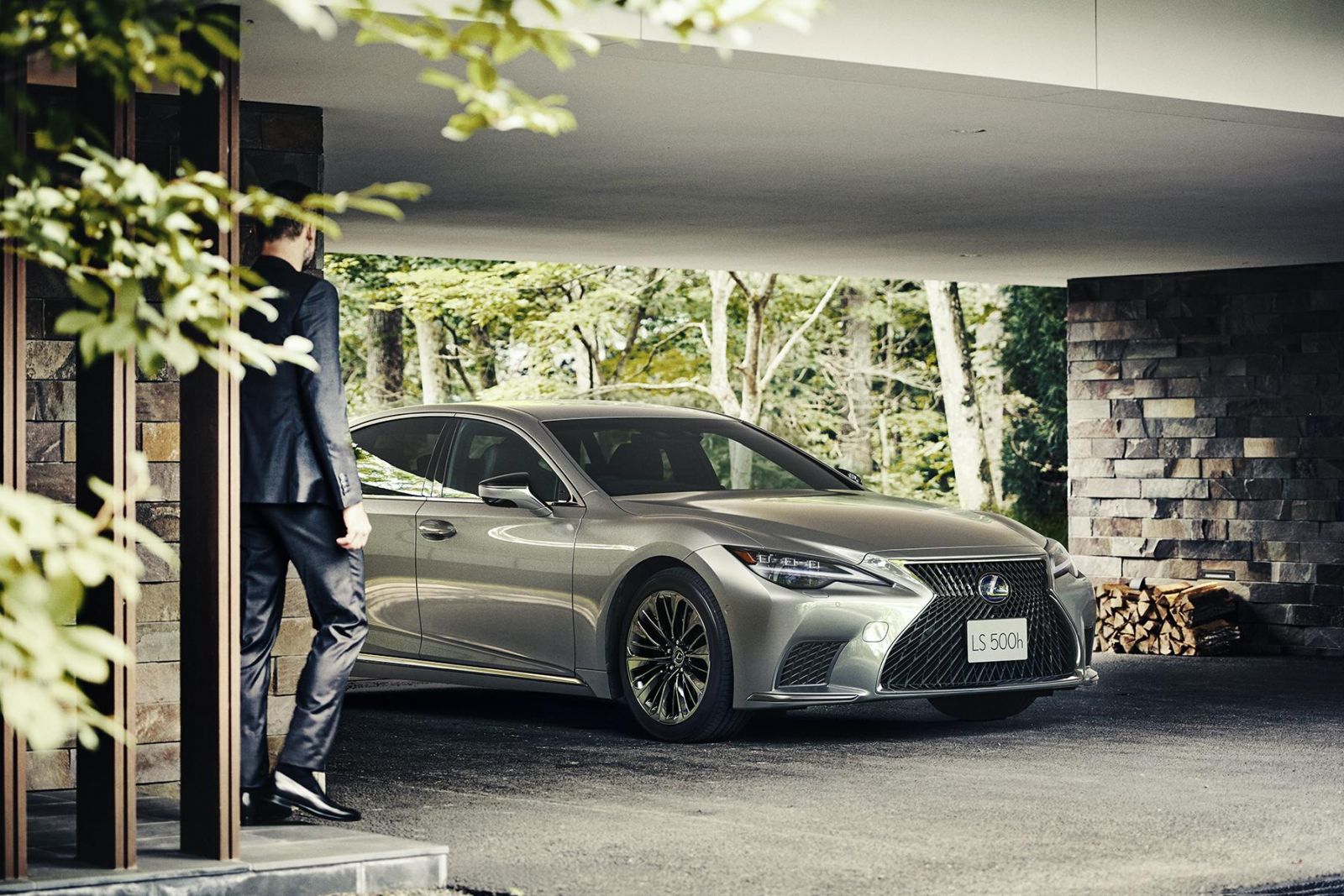 2021 Lexus LS price and specs | CarExpert