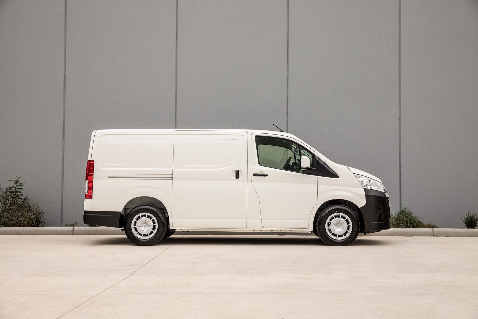 2022 Toyota HiAce price and specs | CarExpert