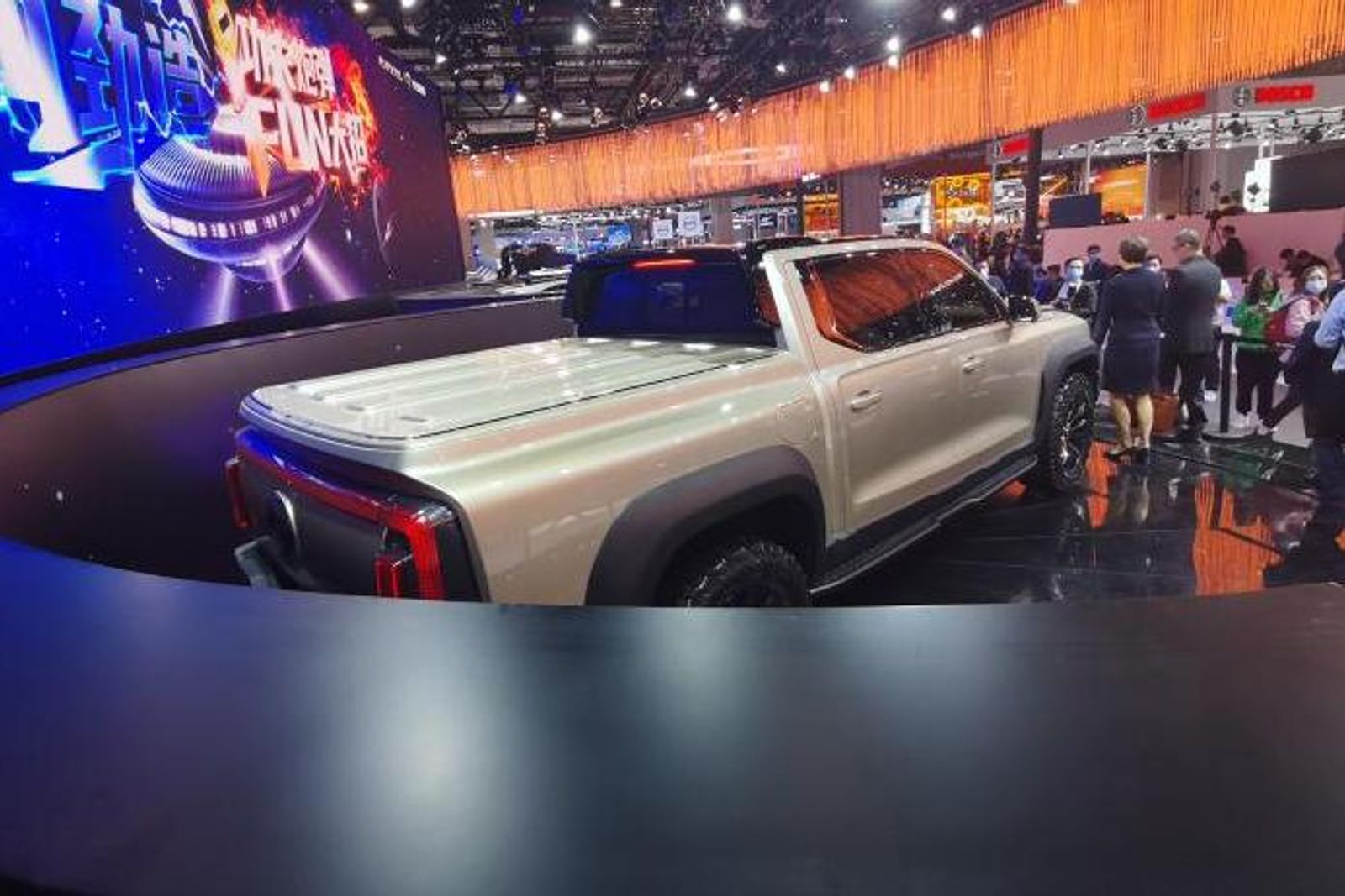 GWM's large luxury pickup teased | CarExpert