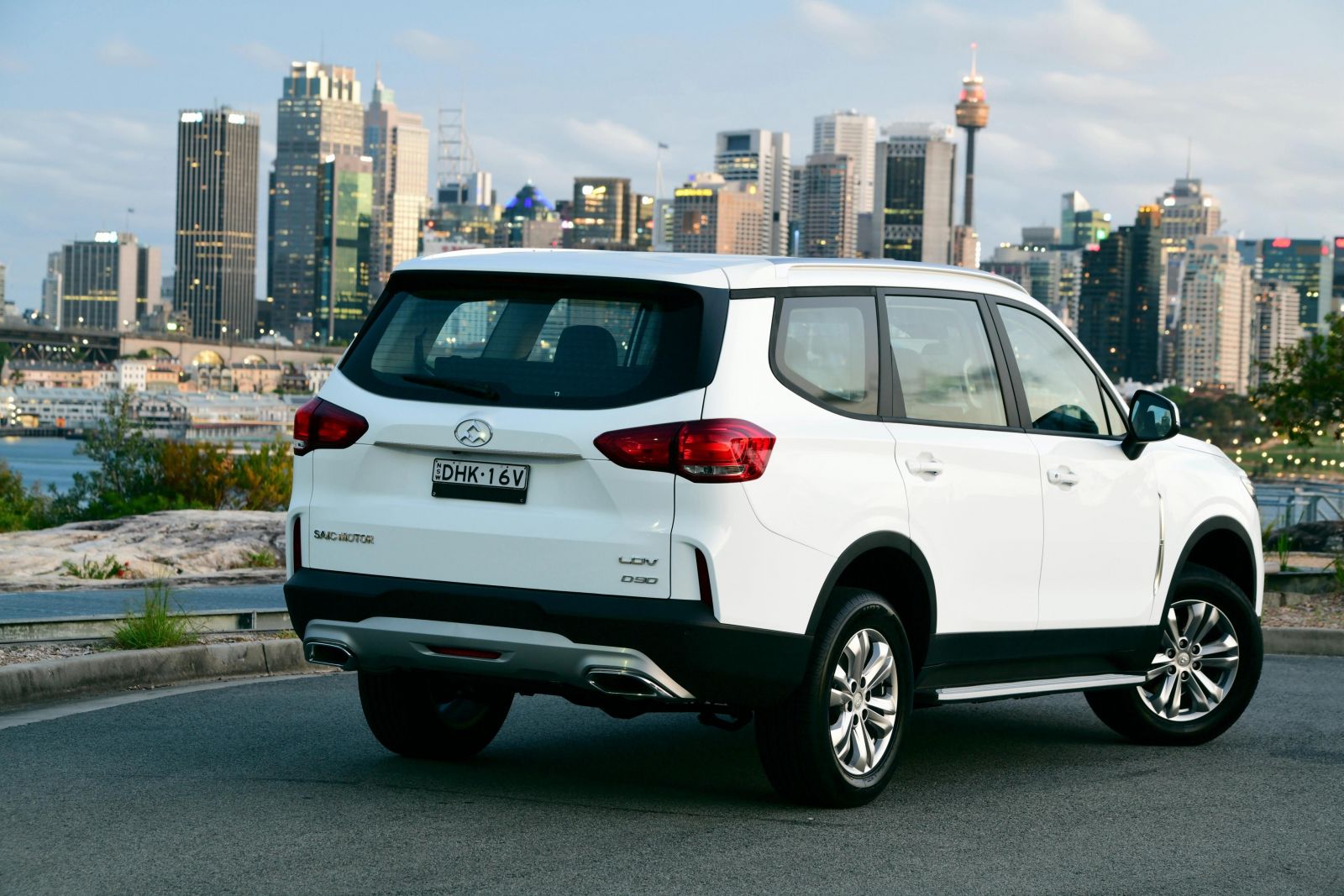 2022 LDV D90 price and specs | CarExpert