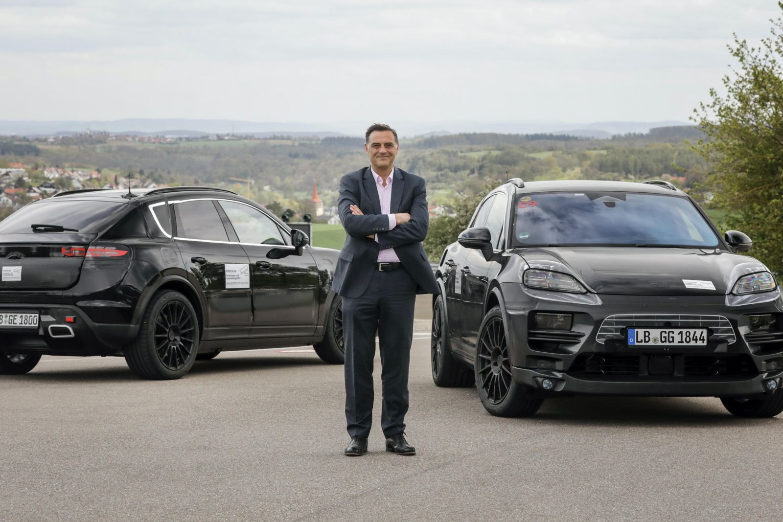 Porsche Macan petrol to live on until 2024 - report | CarExpert