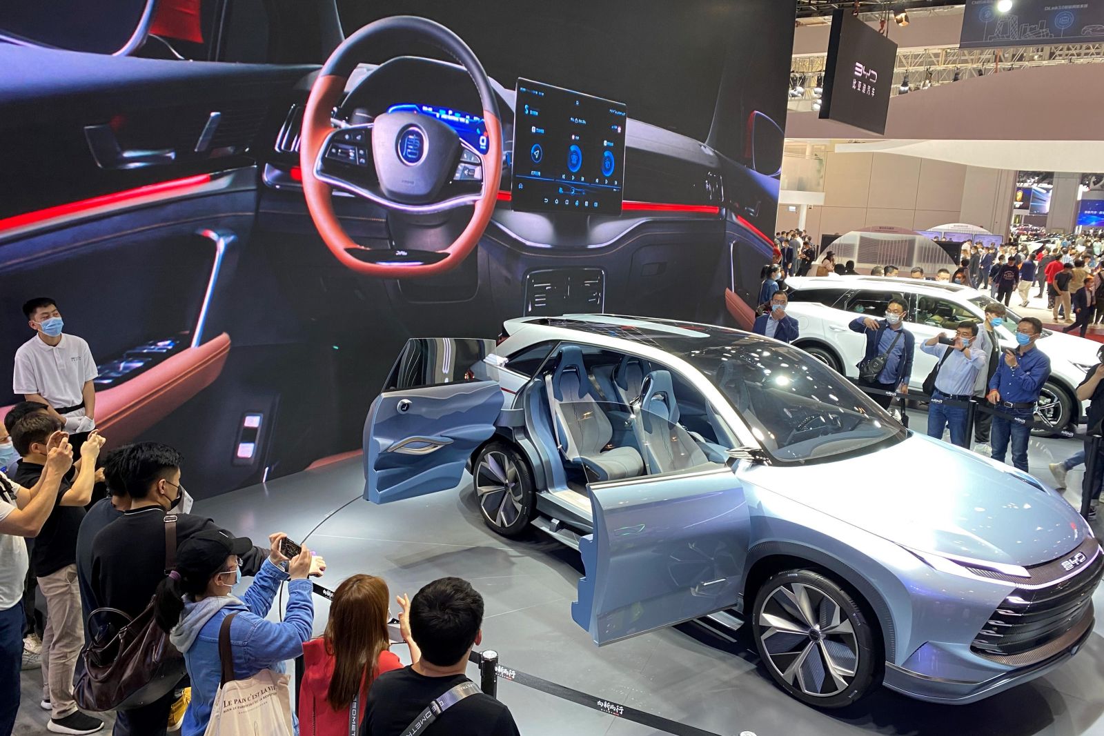 BYD's Australian importer takes huge electric car order from Uber ...