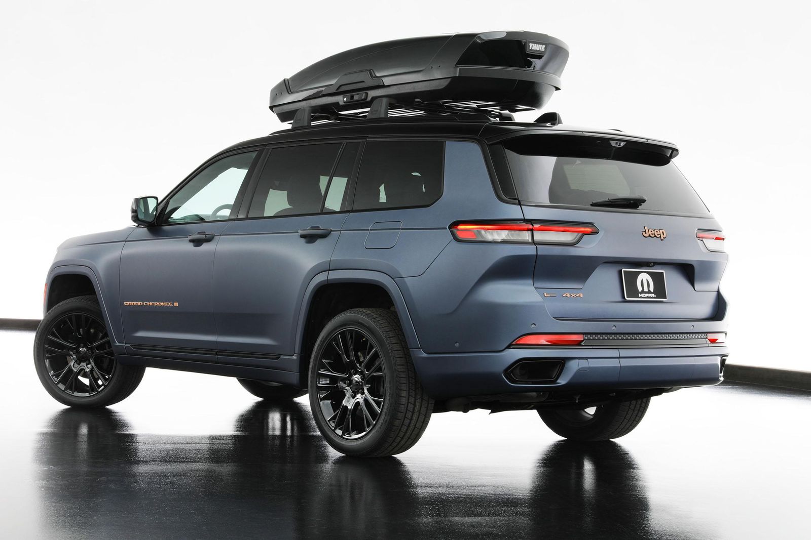 SEMA 2021: Jeep Wrangler Overlook 7-seater, retro Kaiser concept, and ...