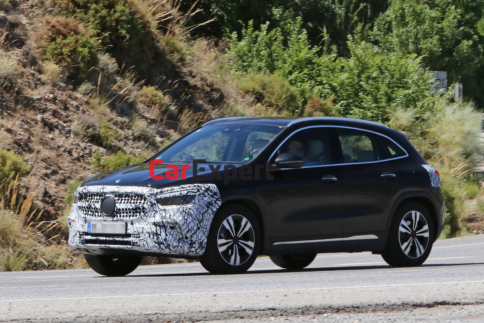 2023 Mercedes-Benz GLA facelift spied | CarExpert