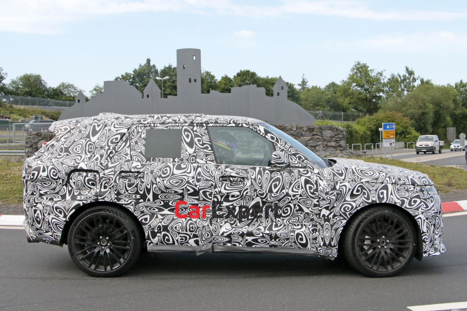 2023 Range Rover Sport SVR spied | CarExpert