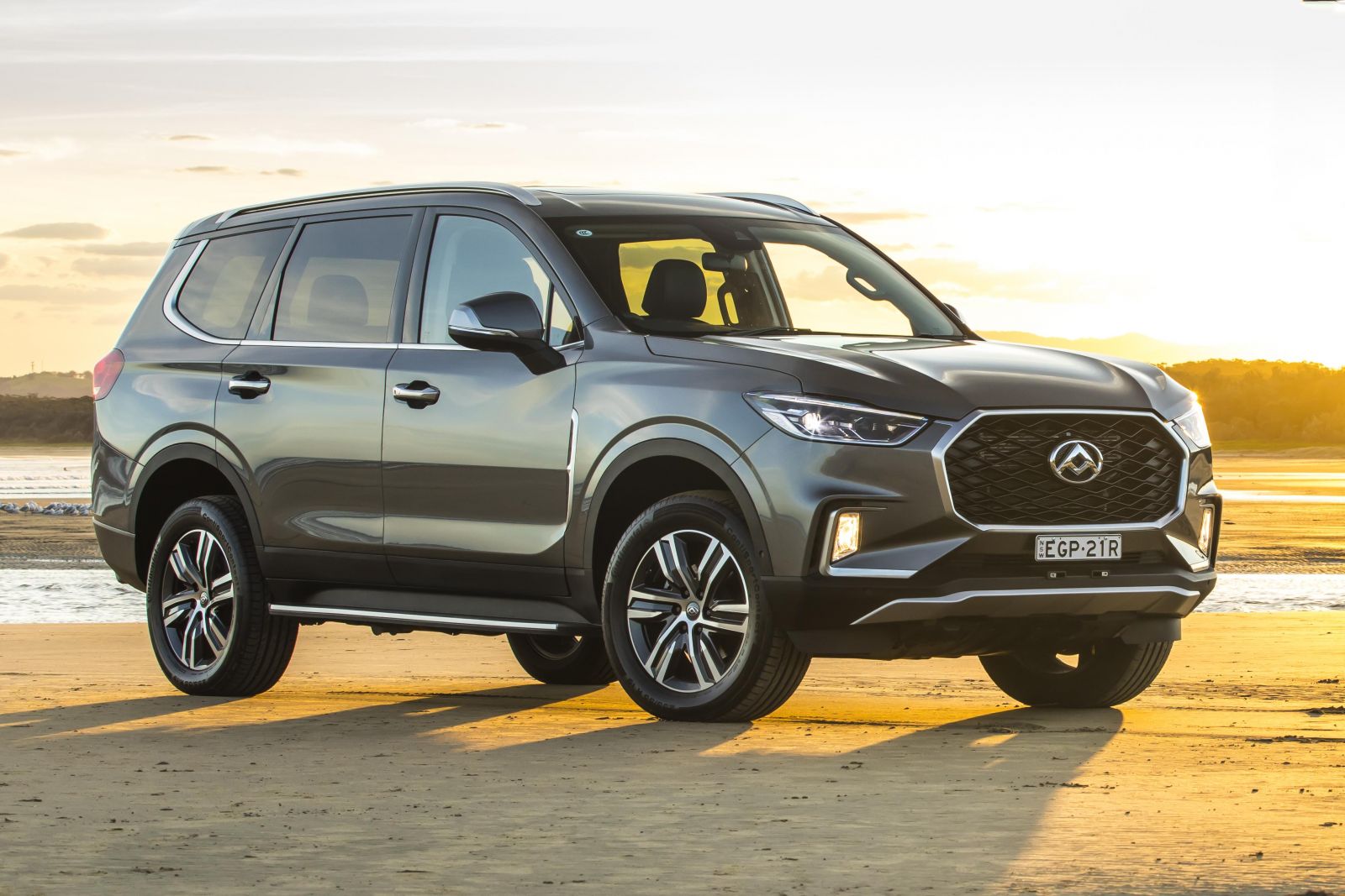 2022 LDV D90 price and specs | CarExpert