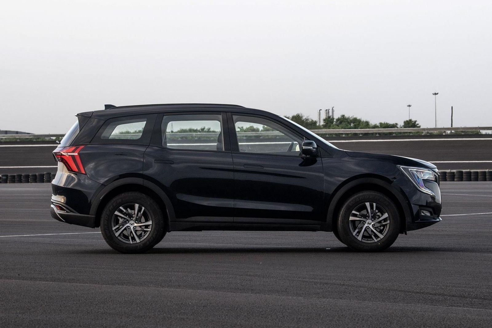 2023 Mahindra XUV700 detailed for Australia | CarExpert