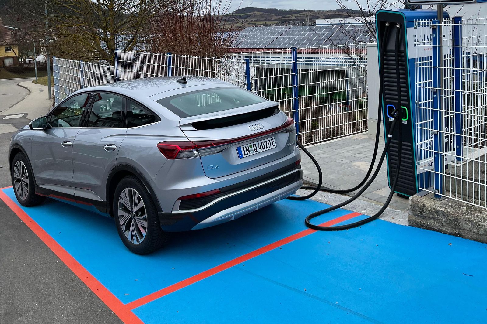 Audi Q4 e-tron small electric SUV pushed to early 2024 arrival | CarExpert