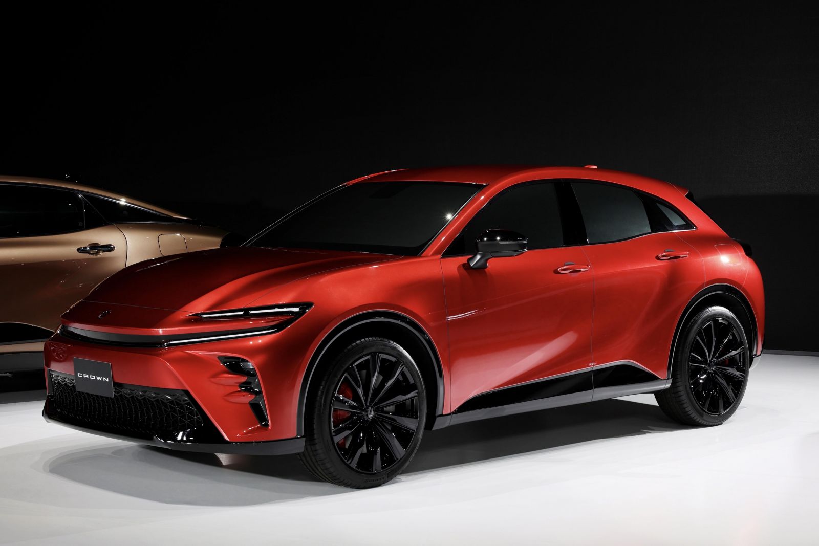 Toyota Crown range to offer hybrids, hydrogen fuel-cell EVs | CarExpert