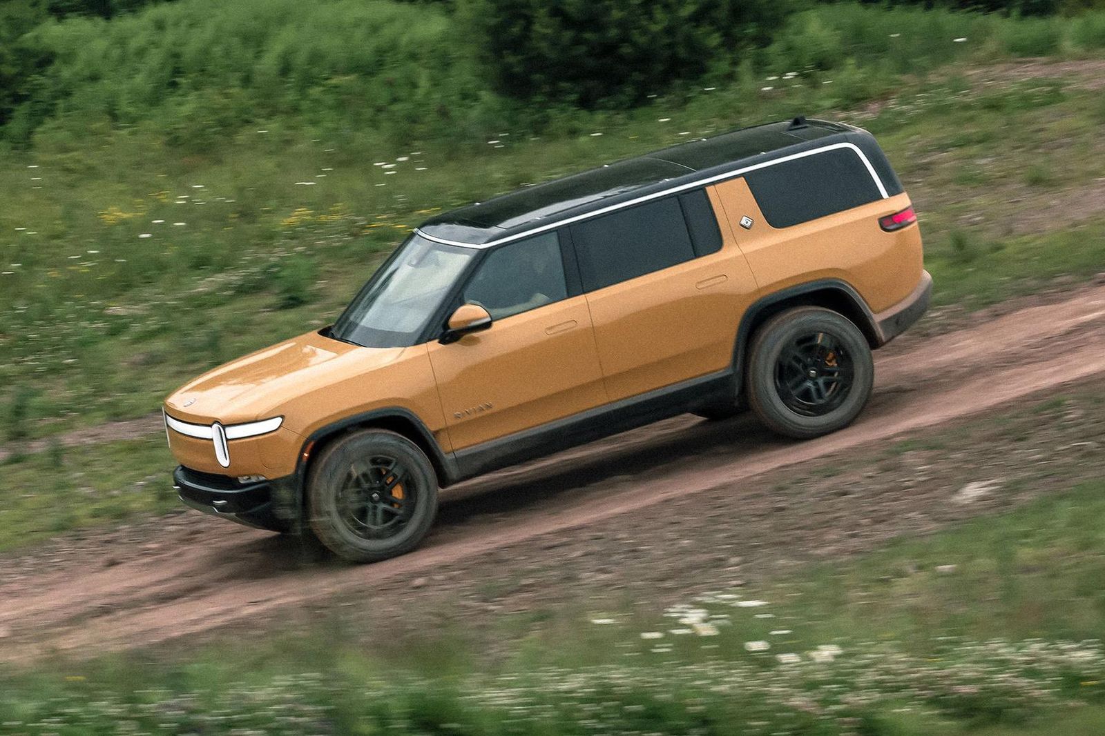 Rivian planning rally-inspired flagship performance SUV - report ...