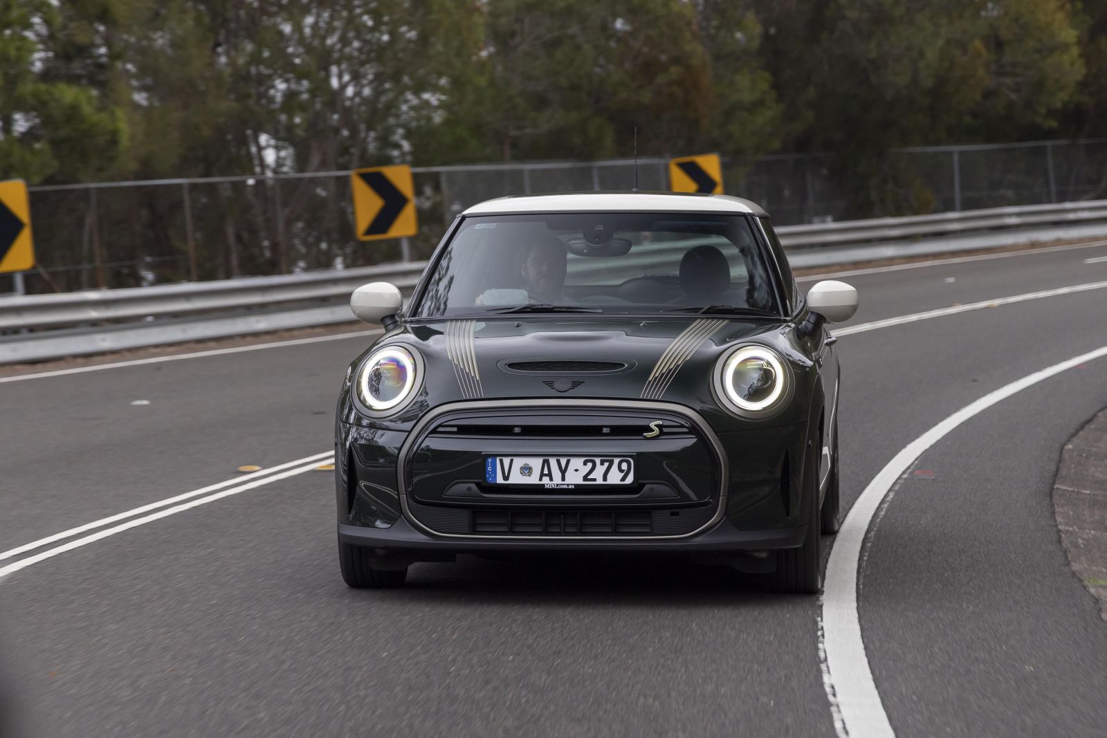 2023 Mini Electric Hatch Resolute Edition review | CarExpert